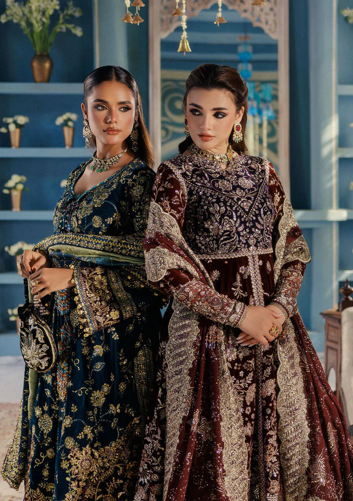 Aik Aitler Embroidered Velvet Suit UDAIPUR - LOOK 03 – Babus Clothing